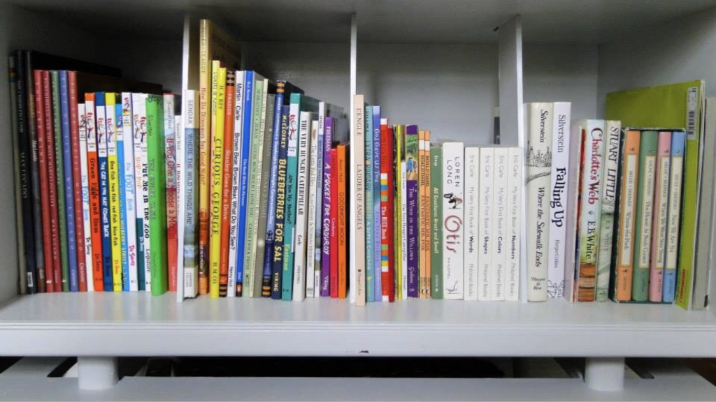 7 Tips for Building a Living Books Library - with quiet hands